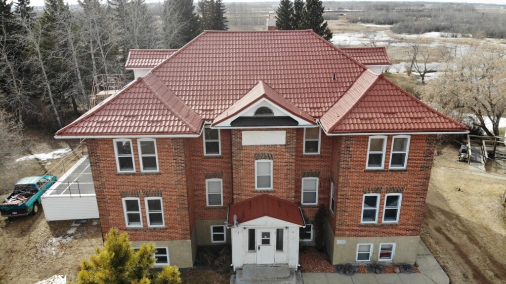 Edmonton Metal Roofing Installation | I Roof Alberta